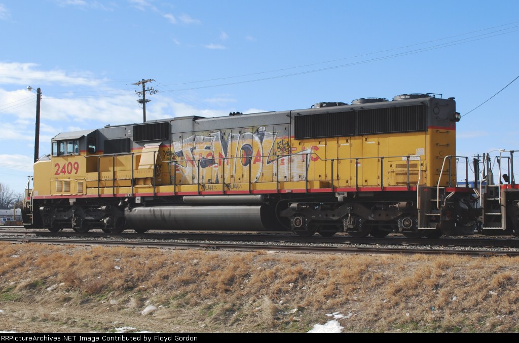UP 2409 parked on siding